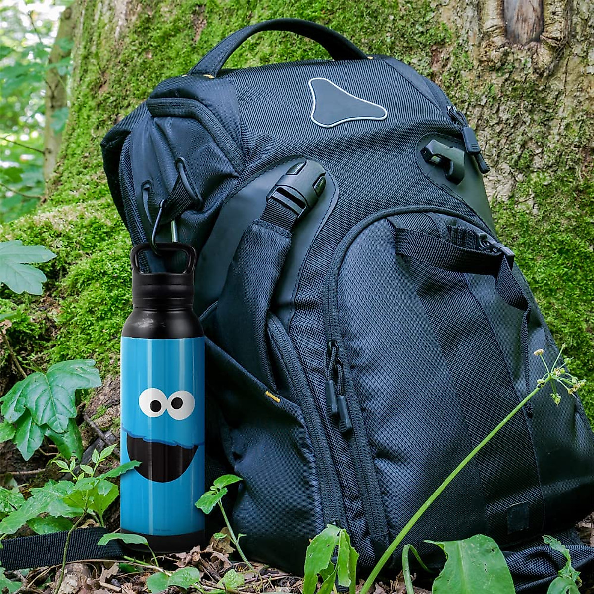 Sesame Street OFFICIAL Cookie Monster Face 24 oz Insulated Canteen Water Bottle, Leak Resistant, Vacuum Insulated Stainless Steel with Loop Cap