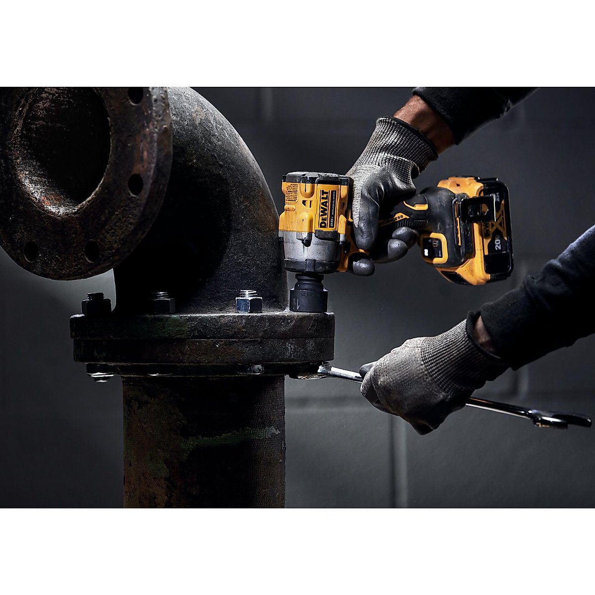 DEWALT ATOMIC 20V MAX* 1/2 in. Cordless Impact Wrench with Hog Ring Anvil (Tool Only) (DCF921B)