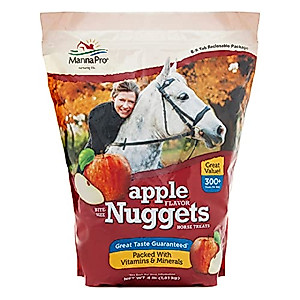 Manna Pro Bite-Size Nuggets for Horses – Horse Training Treats – Apple Flavored Treats – 4 pounds