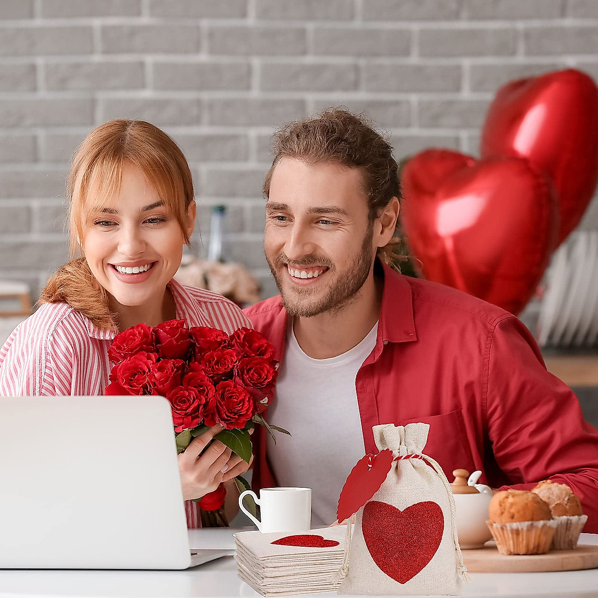 Whaline 20 Pack Valentine's Day Burlap Gift Bag Glitter Red Heart Drawstring Bag with Tag and Cotton Rope Rustic Linen Pouches Sacks for Valentines Party Favors Wedding Bridal Shower Supplies