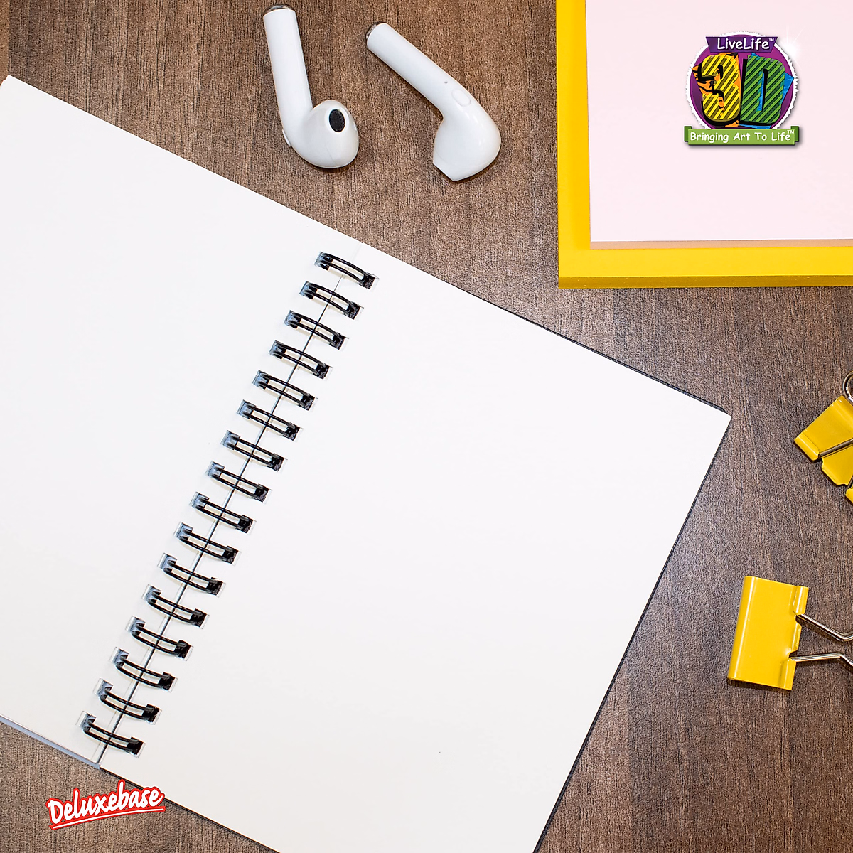 3D LiveLife Jotter - Snow Leopard Cubs from Deluxebase. Lenticular 3D Big Cat 6x4 Spiral Notebook with plain recycled paper pages. Artwork licensed from renowned artist Joh Naito