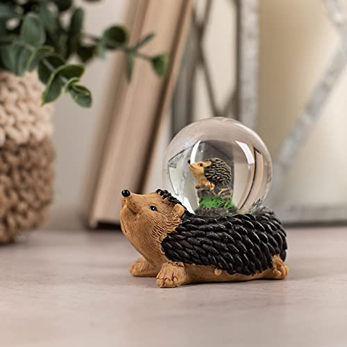 Elanze Designs Mommy and Baby Hedgehog Figurine 45MM Glitter Snow Globe Decoration