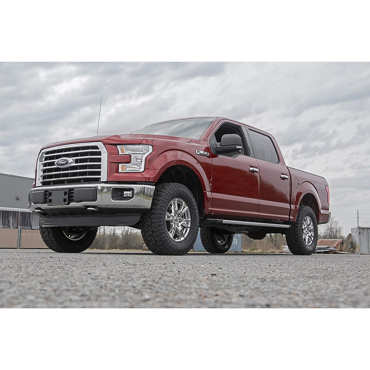 Rough Country 2" Leveling Kit w/N3 Struts for 2014-2020 Ford F-150 4WD - 50006