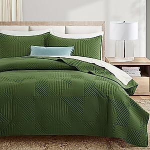Lavsiry Olive Quilt Bedding Set King Size, Summer Lightweight Green Large Diamond Pattern Bed Spread, Soft Microfiber Bedspread & Coverlet for All Seasons - 3 Piece(1 Quilt, 2 Pillow Shams)