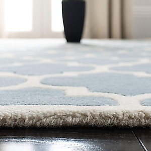 SAFAVIEH Chatham Collection 2'3" x 9' Blue/Ivory CHT734B Handmade Geometric Premium Wool Runner Rug