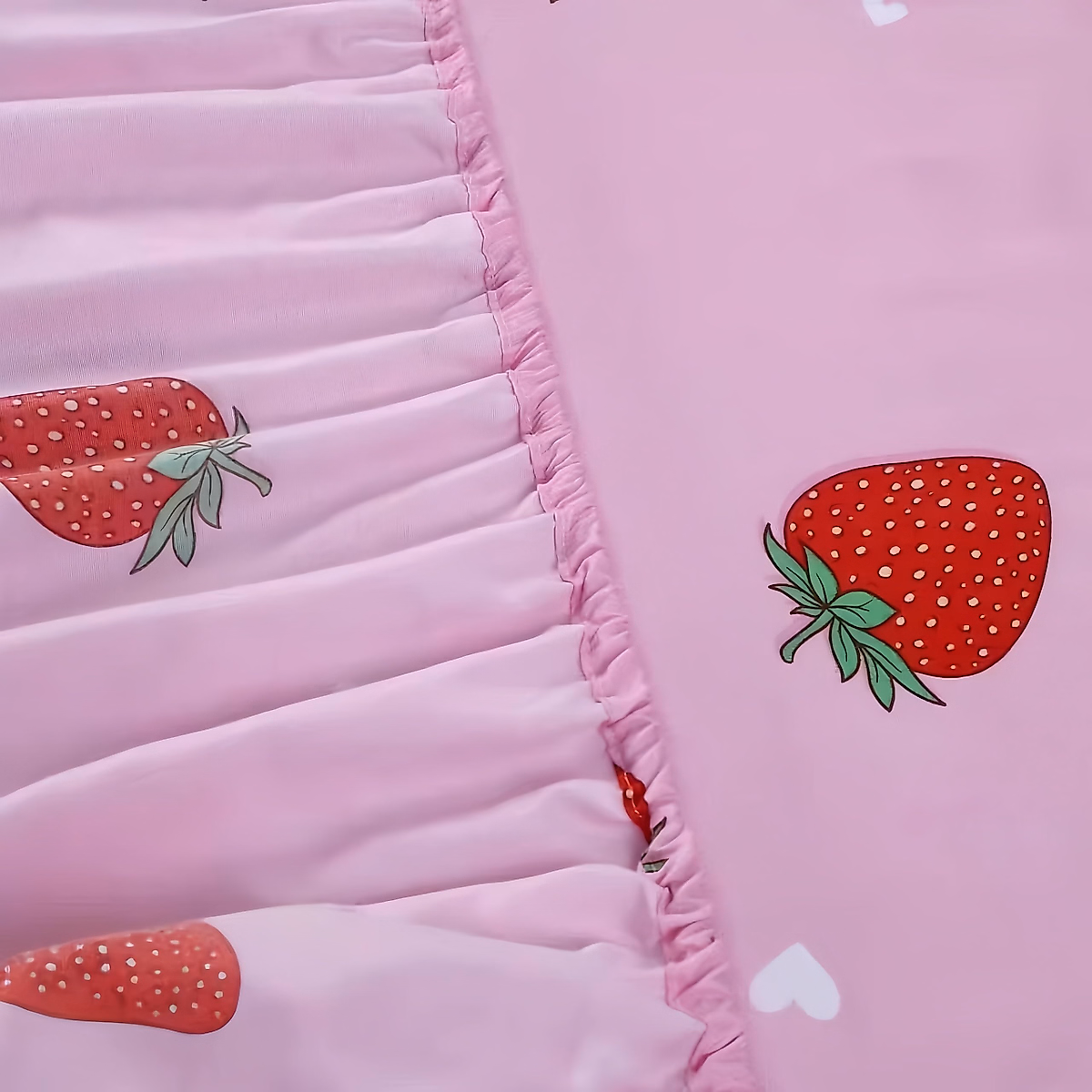 SDY 4PCS Strawberry Bedding Sheets,Queen Size Red and Pink Strawberry Print Sheet Set with 1 Kawaii Top Flat Sheet + 1 Deep Pocket Fitted Sheet + 2 Pillowcases for Teen Girls