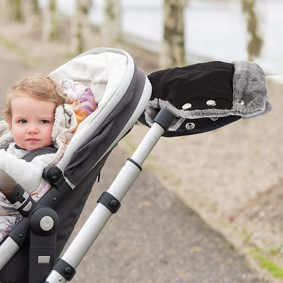 ALYCLIP Stroller Hand Muff, Extra Thick Fleece Pram Pushchair Universal Hand Gloves, SoZone Waterproof Warm Baby Stroller Gloves with 1 Buggy Clip