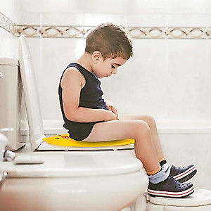 POKANIC Toilet Potty Training Seat Cover, Travel Toilet Seat, Folding Non Slip Silicone Pads, Travel Portable Reusable Kids Toddlers Boys Girls, Carry Bag (Yellow - Duck)