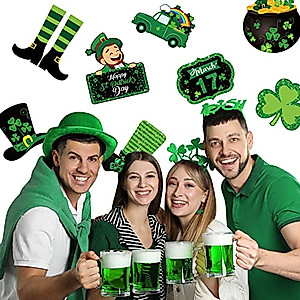 St Patrick's Day Door Banner Decoration Hanging Welcome Signs Door Banner Green Shamrock Car Hat Leprechaun Hanging Door Decor Happy St Patrick's Home Decor Paper Banner for Home Outdoor Indoor