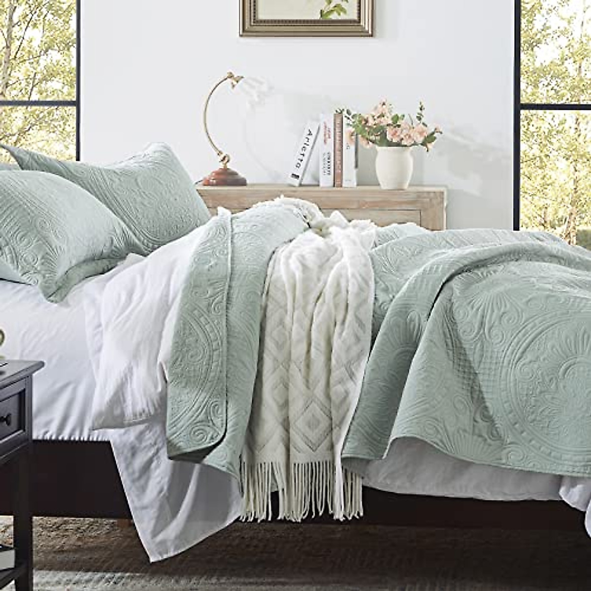 Anluoer Quilt Queen Size Bedding Set-Sage Green Embossed, Bedspreads-Lightweight Summer Soft Microfiber Bedspread, Bed Coverlet for All Seasons (1 Quilt, 2 Pillow Shams)