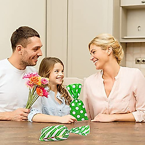 Aneco 100 Pack Green and White Cellophane Bags Plastic Candy Bags Gift Bags Goodie Bags with Twist Ties for Valentine, Birthday, Gift Cookie Snack Packing Party Favor Supplies