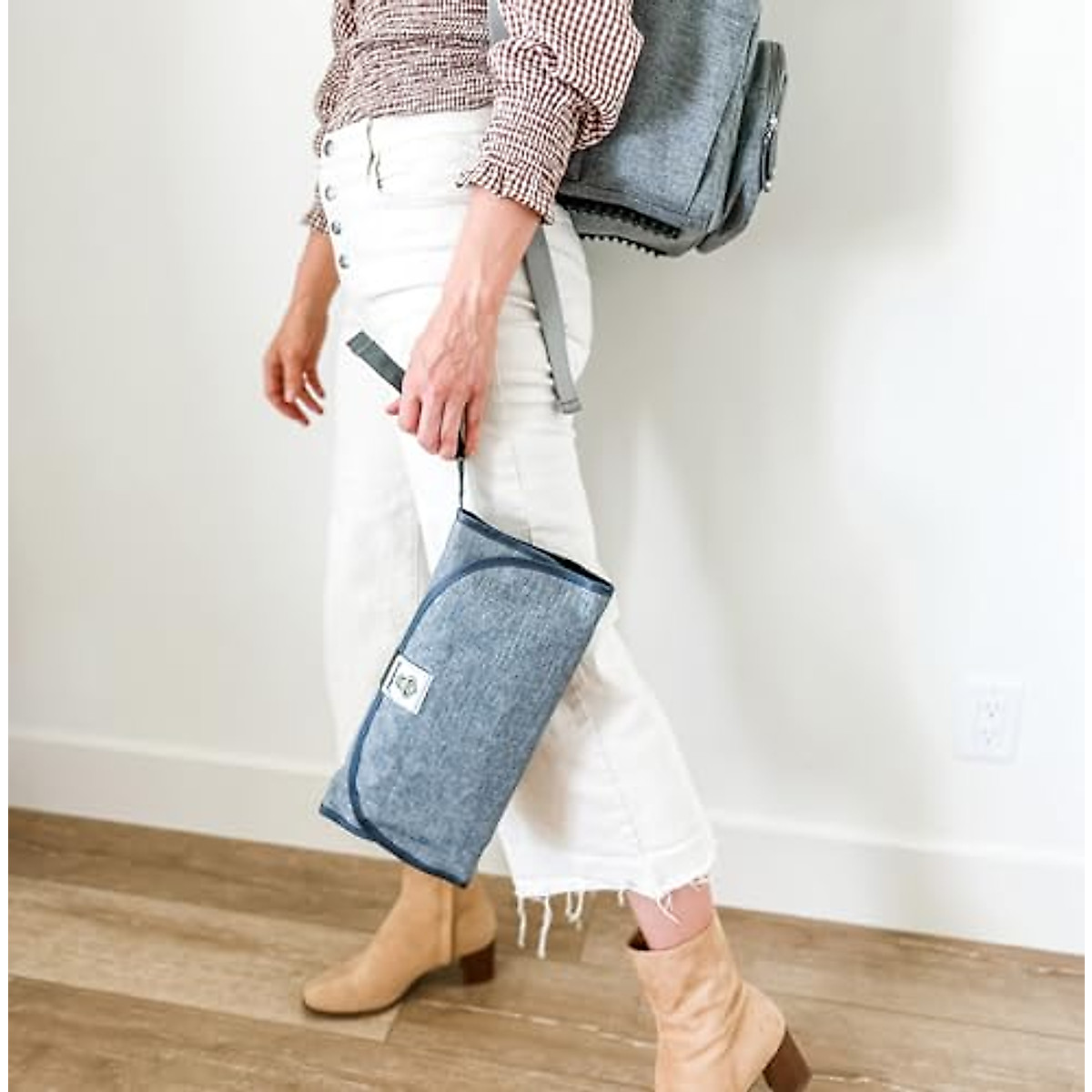 SnoofyBee - Portable Baby Changing Station: Compact, Clean-Hands Design with Dual Storage Pockets - Waterproof & Stylish (Heathered Grey)