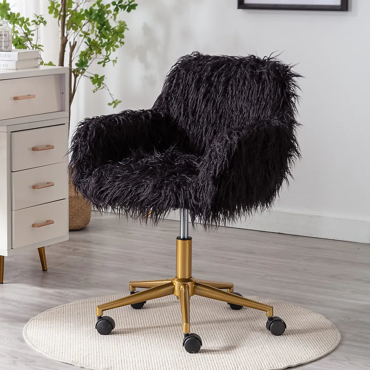 SSLine Faux Fur Vanity Chair Elegant Pink/White/Grey Furry Makeup Desk Chairs for Girls Women Modern Comfy Fluffy Arm Chair with Wheels in Bedroom Living Room (Black&Gold)