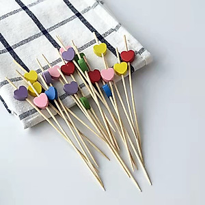 100 Pack Fruit Toothpicks, Heart-Shaped Bamboo Cocktail Picks, Natural Bamboo Toothpicks for Appetizers Fruit Cake Dessert Barbecue Snacks Sandwiches (Multicolor)