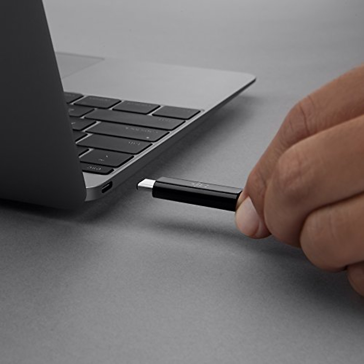 Belkin USB C Cable - Thunderbolt 3, 6.5 Feet/2 Meters, USB C to USB C Cable Type, Fast Charging Up To 100 Watts, Fast Transfer up to 40 Gbps, Supports 5K Ultra HD Displays - Black