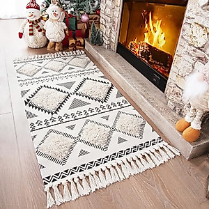 Chicrug 2x4 Runner Rug for Bedroom Bedside, Geometric Moroccan Washable Hallway Runner Carpet, Farmhouse Hand Tufted Woven Tassel Rug for Kitchen Bathroom Laundry Room Decor, Cream/Black