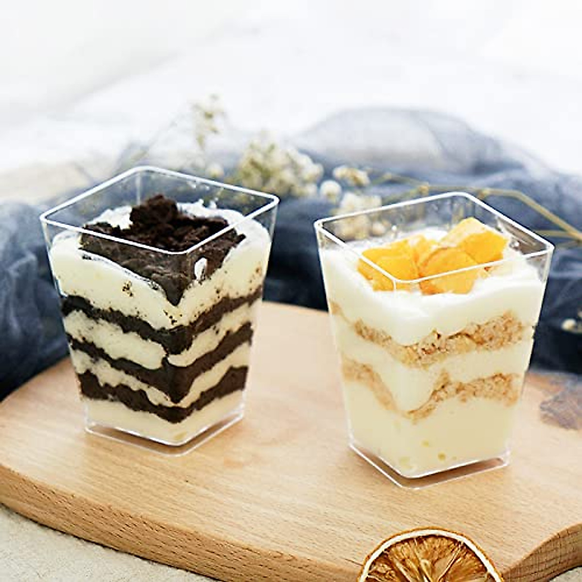 mwellewm 50 Packs 5 OZ Dessert Cups with Lids and Spoons,Mini Clear Plastic Dessert Parfait Cups for Party, Dessert Shot Glasse Small Reusable Fruit Ice Cream Pudding Appetizer Cups Bowls