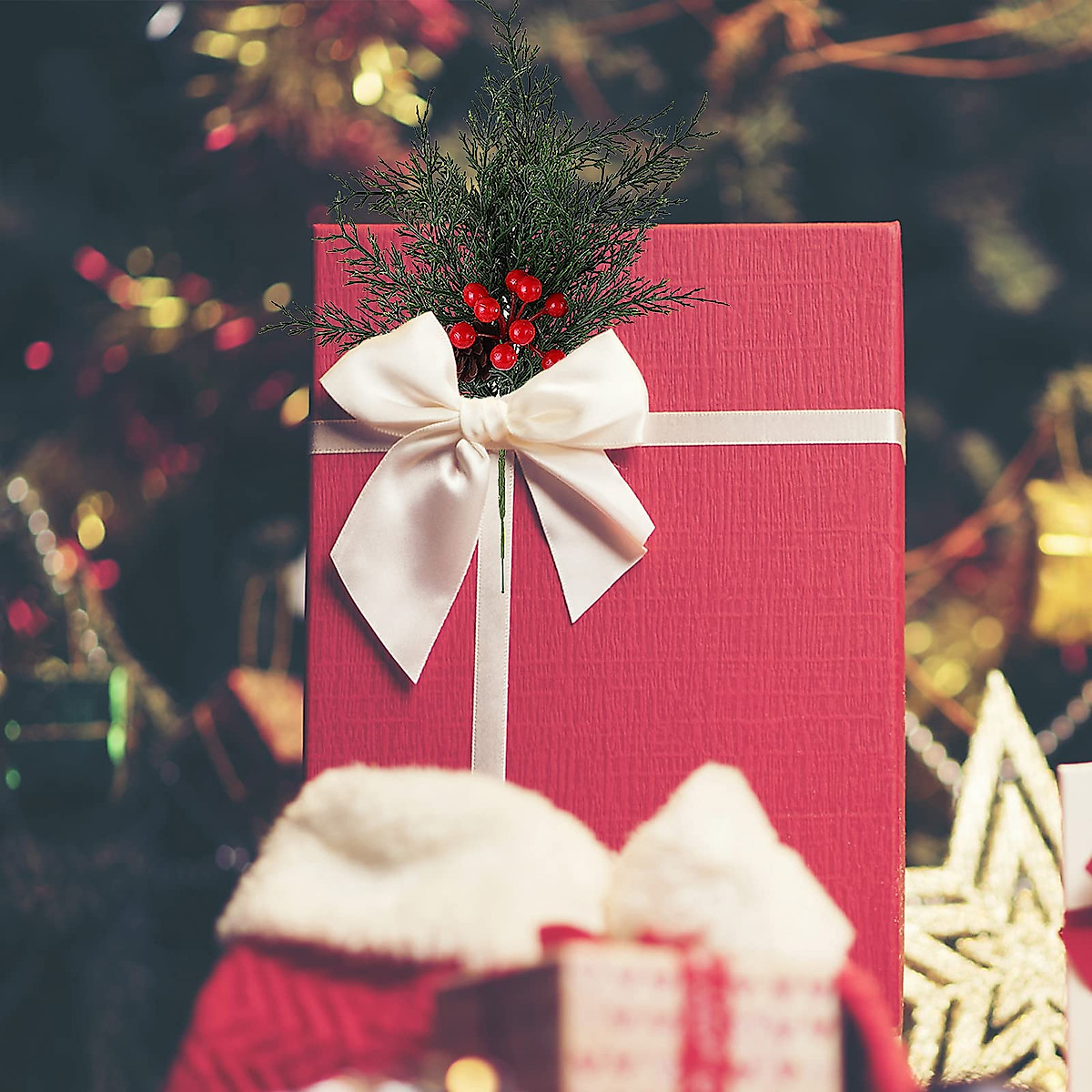 HYLYING 10 PCS Artificial Pine Branches Faux Cedar Sprigs with Pinecones Branch Fake Greenery Pine Picks for Christmas Holiday Winter Home Garden Decor, A1