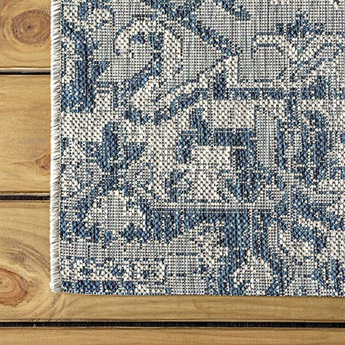 JONATHAN Y SMB105B-3 Estrella Bohemian Medallion Textured Weave Navy/Gray 3 ft. x 5 ft. Indoor/Outdoor Area Rug Coastal, Traditional, Transitional, Perfect for Backyard, Patio, Porch