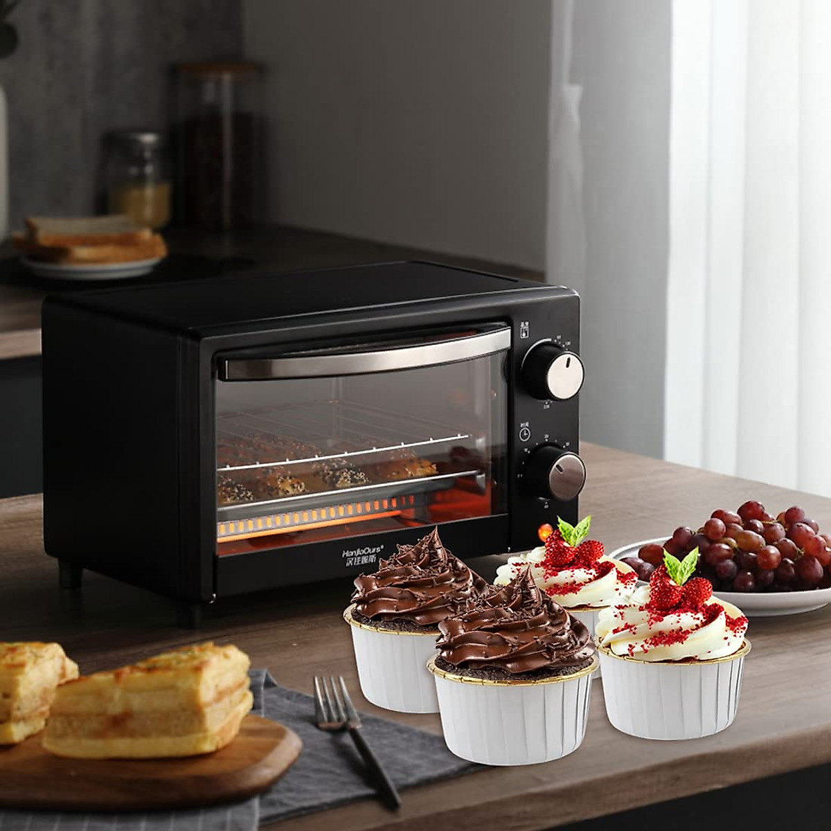 50 Pack Jumbo Cupcake Cups With Lids,LNYZQUS 5.5 Oz Foil Cupcake Muffin Liners,Disposable Ramekins Pans Muffin Tins,Large Baking Cups Cupcake Wrappers Holders -White in gold