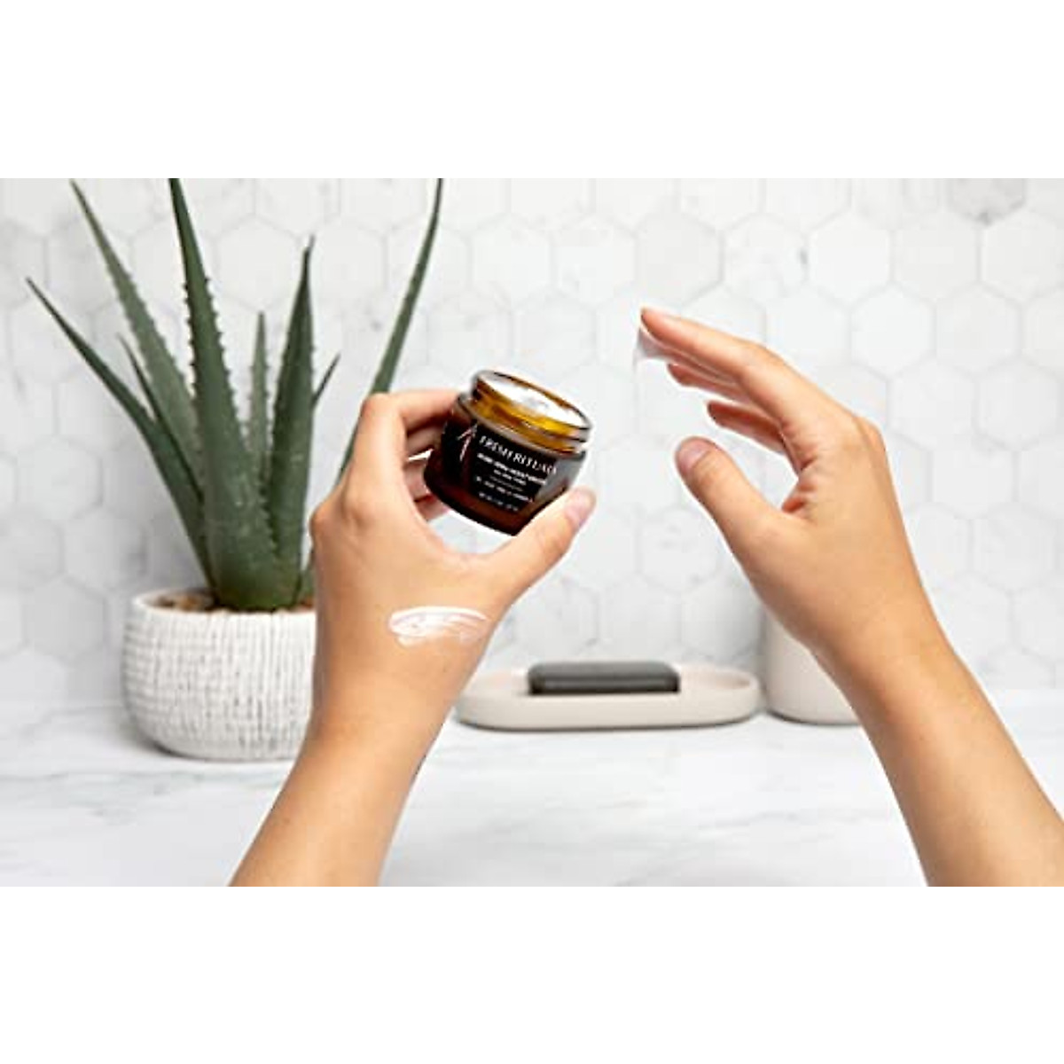 Fresh Rituals Vegan Face Moisturizer with Hyaluronic Acid, Aloe Vera and Niacinamide | 2 ounce | Cruelty Free, Paraben Free, Natural Ingredients | Light Weight Daily Use Moisturizing Cream