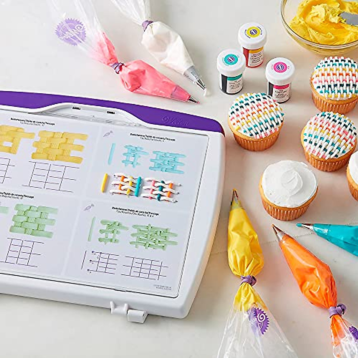 Wilton Deluxe Practice Board Set for Cake Decorating Training