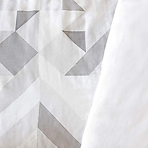 Refinery29 | Ellis Geo Bedding Collection | Modern Reversible Luxury Ultra Soft Comforter, All Season Premium 4 Piece Set with Geometric Printed Design (Full/Queen, Grey)