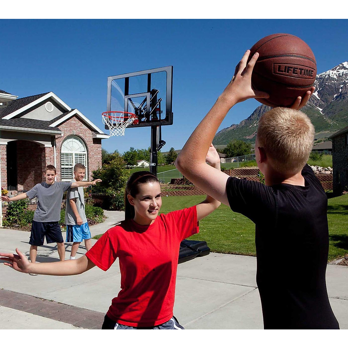 Lifetime Portable Basketball System with Shatterproof Backboard (52" Polycarbonate)