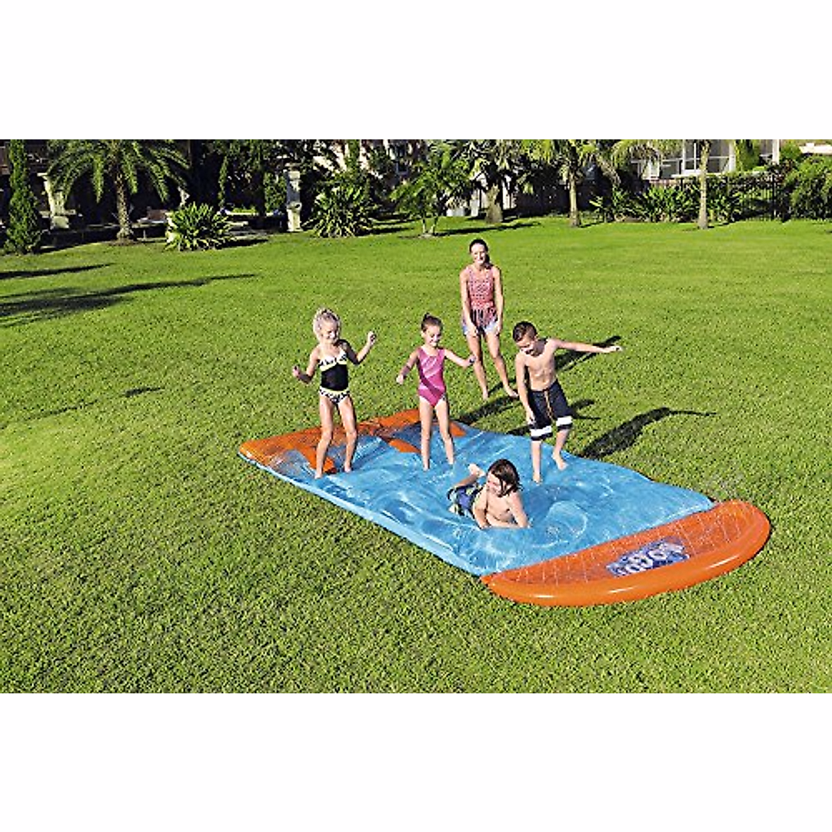 Bestway H2O GO! THE BLOBZTER Giant Water Filled Spraying Splash Mat and Drench Pool