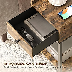 YATINEY Narrow Side Table with Drawer, Nightstand Set of 2 with Wireless Charging Station, End Table for Small Spaces, Non-Woven Fabric Drawers, for Living Room, Bedroom, Rustic Brown ET04L2BR