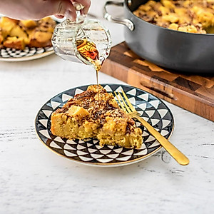 GtPet Dinnerware Black & White Medallion Stoneware, 12 Piece Set