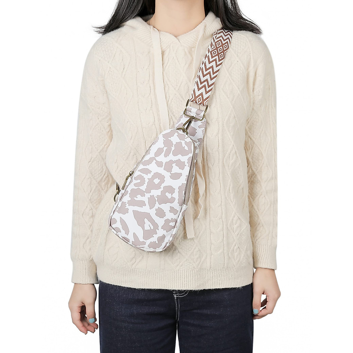 CVRTUM Women Small Crossbody Chest Bag PU Leather Sling Bag Satchel Daypack Hiking Shoulder Backpack for Traveling (Brown)