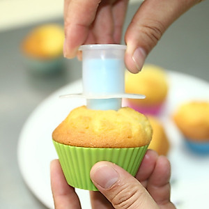 GXHUANG 2pcs Cupcake Corer Tools Muffin Cake Pastry Corer Model Plunger Cutter Decorating Plastic Cake Digging Holes Device - Cupcake Filling ToolMini Cupcake Corer - Cupcake Hole Punch -