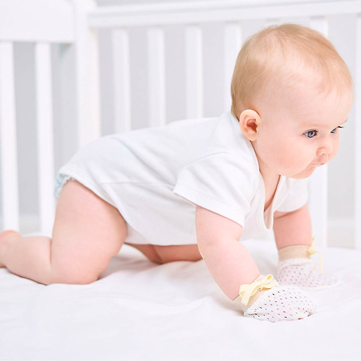 Aijian Pack of 16 Baby Mesh Gloves Cotton No Scratch Mittens for Unisex (8Colors/0-12Months)