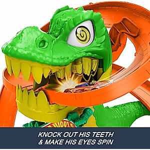 Hot Wheels Toy Car Track Set, City T-Rex Blaze Battle Playset & 1:64 Scale Die-Cast Vehicle, 18” Tall, Multiple Race Outcomes, Spinning Dinosaur Eyes