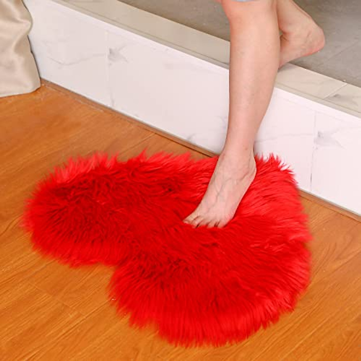 2 Pieces Valentine's Day Fluffy Faux Area Rug Heart Shaped Rug Fluffy Room Carpet 20 x 24 Inch Long Plush Room Carpet Entrance Welcome Mat Carpet for Home Living Room Sofa Floor Decorative Red Pink