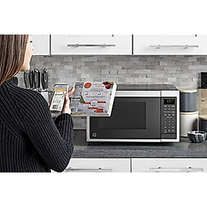 GE Smart Countertop Microwave Oven | Complete with Scan-to-Cook Technology and Wifi-Connectivity | 0.9 Cubic Feet Capacity, 900 Watts | Smart Home & Kitchen Essentials | Stainless Steel