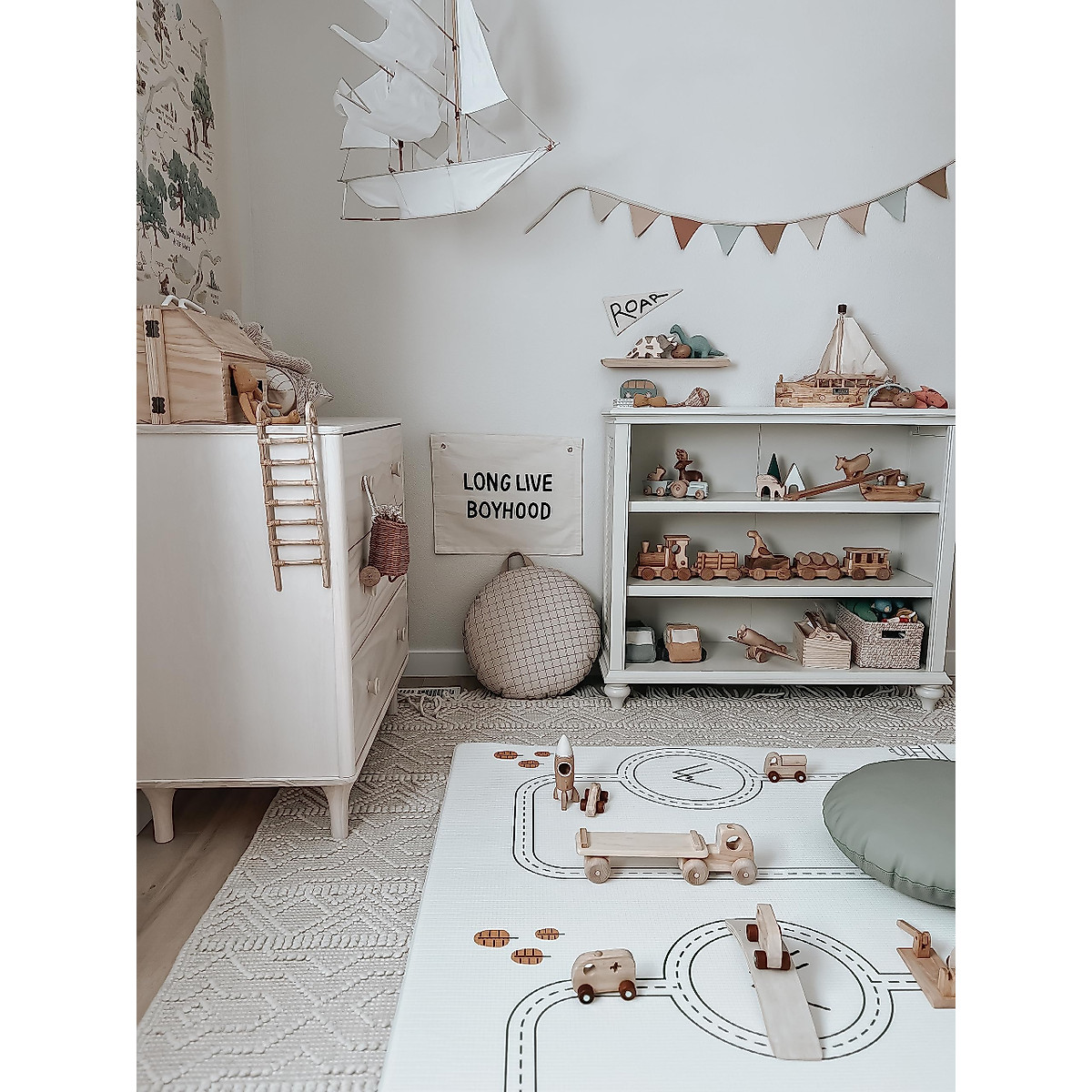 LITTLE Bot x World of Eric Carle Baby Play mat, The Very Hungary Caterpillar Ofie mat (Caterpillar Life + Country Road Nordic)