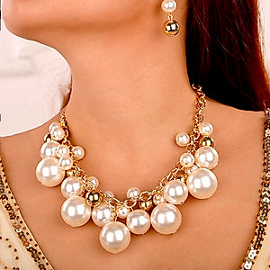 Wiwpar Women Statement Gold Short Chain Pendant Pearl Necklaces Chunky Faux Pearl Cluster Collar Bib Choker Necklace and Earrings Set for Women Gift