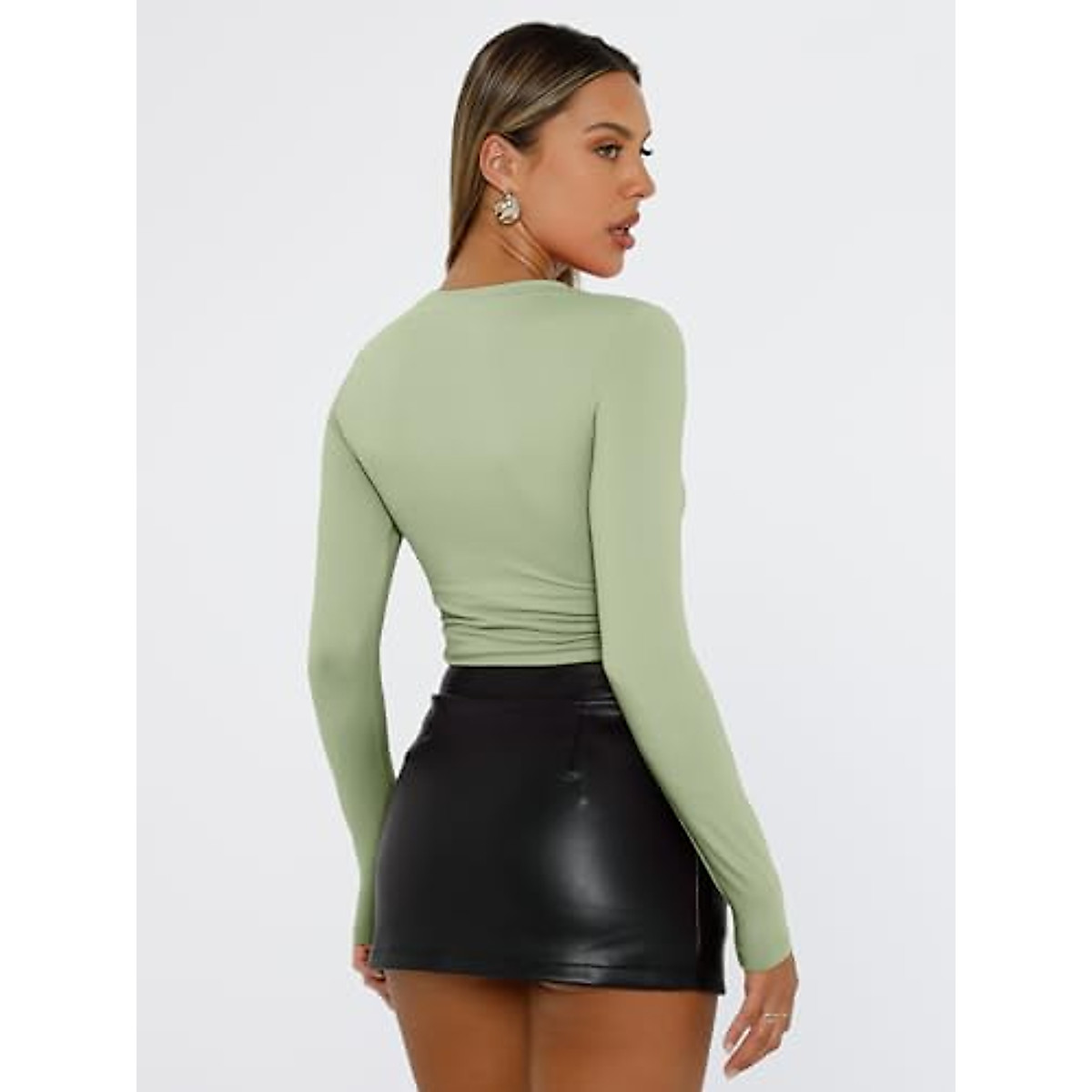 Trendy Queen Womens Long Sleeve Shirts Basic Tees Crop Tops Going Out Spring 2025 Workout Outfits Y2k Clothes Light Green M