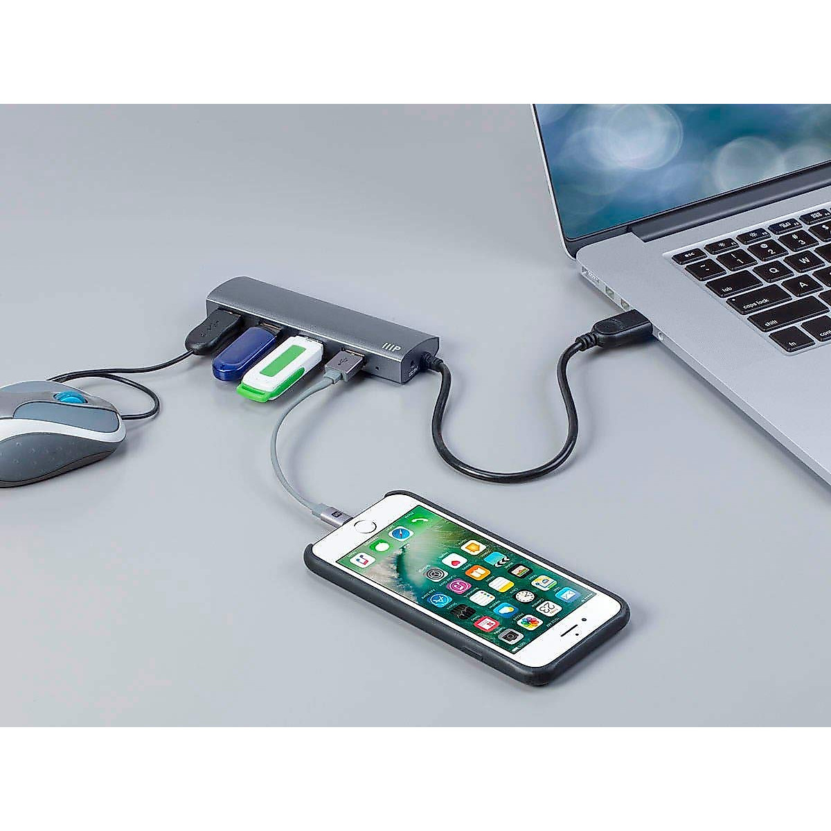 Monoprice USB 3.0 Hub, 4-Port, Aluminum Unibody Design, Up to 5Gbps, Plug and Play, Compatible with Windows and MacOS