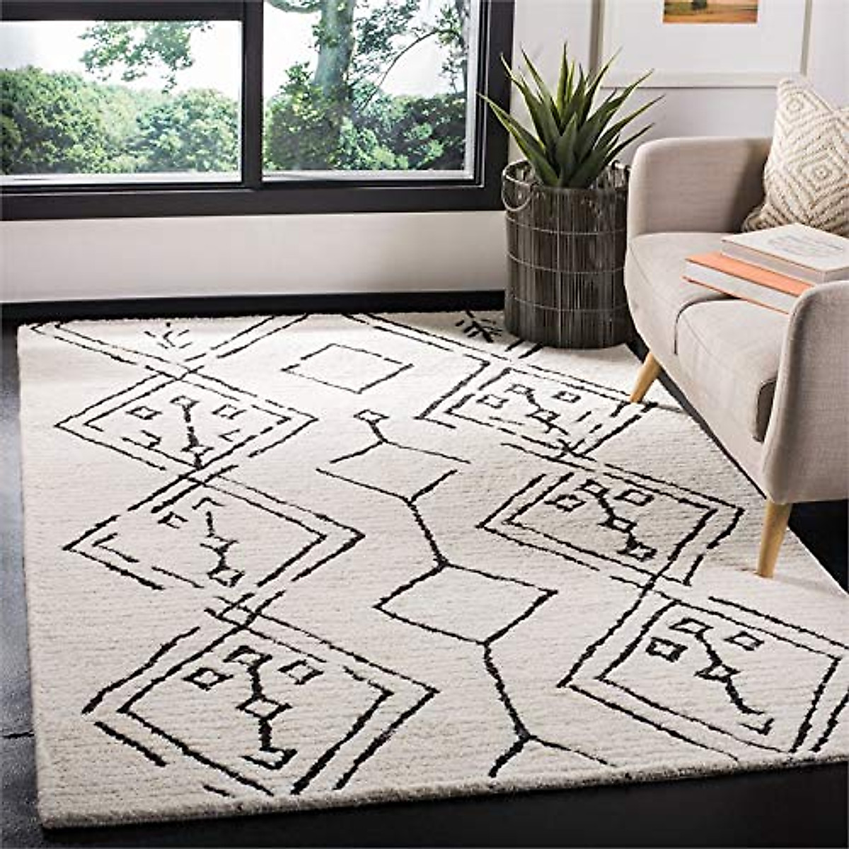 SAFAVIEH Casablanca Shag Collection 8' x 10' Ivory / Black CSB201Z Handmade Moroccan Premium Wool Area Rug