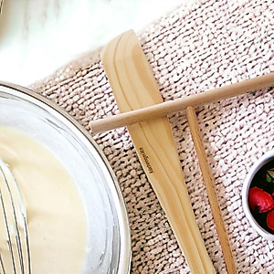 Kuchengerate Set of 2 7" inc Crepe Spreader Stick & 12" inc Spatula Turner - T Shaped Structure - Handmade Natural Beech Wood - No Paint No Polish - Kitchen Decoratives - Best Gift Set Idea