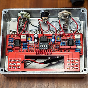StewMac Two Kings Boost Pedal Kit With White Enclosure, 9 Volt Battery, and DC Powered, Based on the King Of Tone