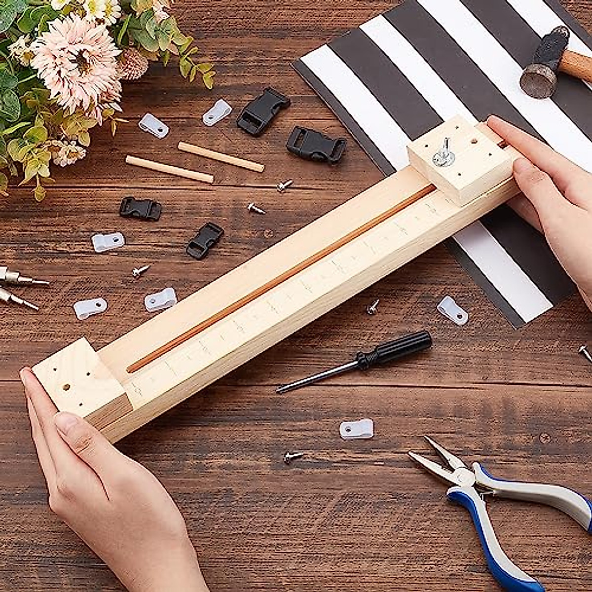 AHANDMAKER Bracelet Jig Bracelet Maker, Adjustable Length Wooden Jig Bracelet Maker, Wristband Maker Wooden Frame, Bracelet Knitting Tool, Bracelets Braiding Weaving Craft Tool