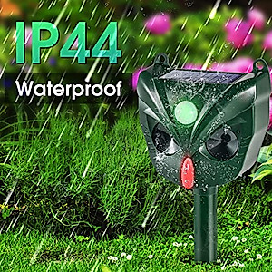 Ultrasonic Animal Repeller Outdoor Waterproof Solar Animal Deterrent with Motion Sensor and Flashing Lights, Farm Garden Yard Repellent for Cat Rodent Squirrel Dog Rabbit Raccoon Skunk Fox Deer etc