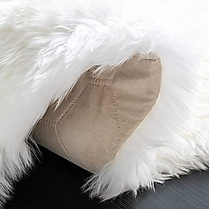 SAFAVIEH Sheep Skin Collection Area Rug - 6' Square, Natural & White, Handmade Rustic Glam Genuine Pelt, 3.4-inch Thick Ideal for High Traffic Areas in Living Room, Bedroom (SHS211A)