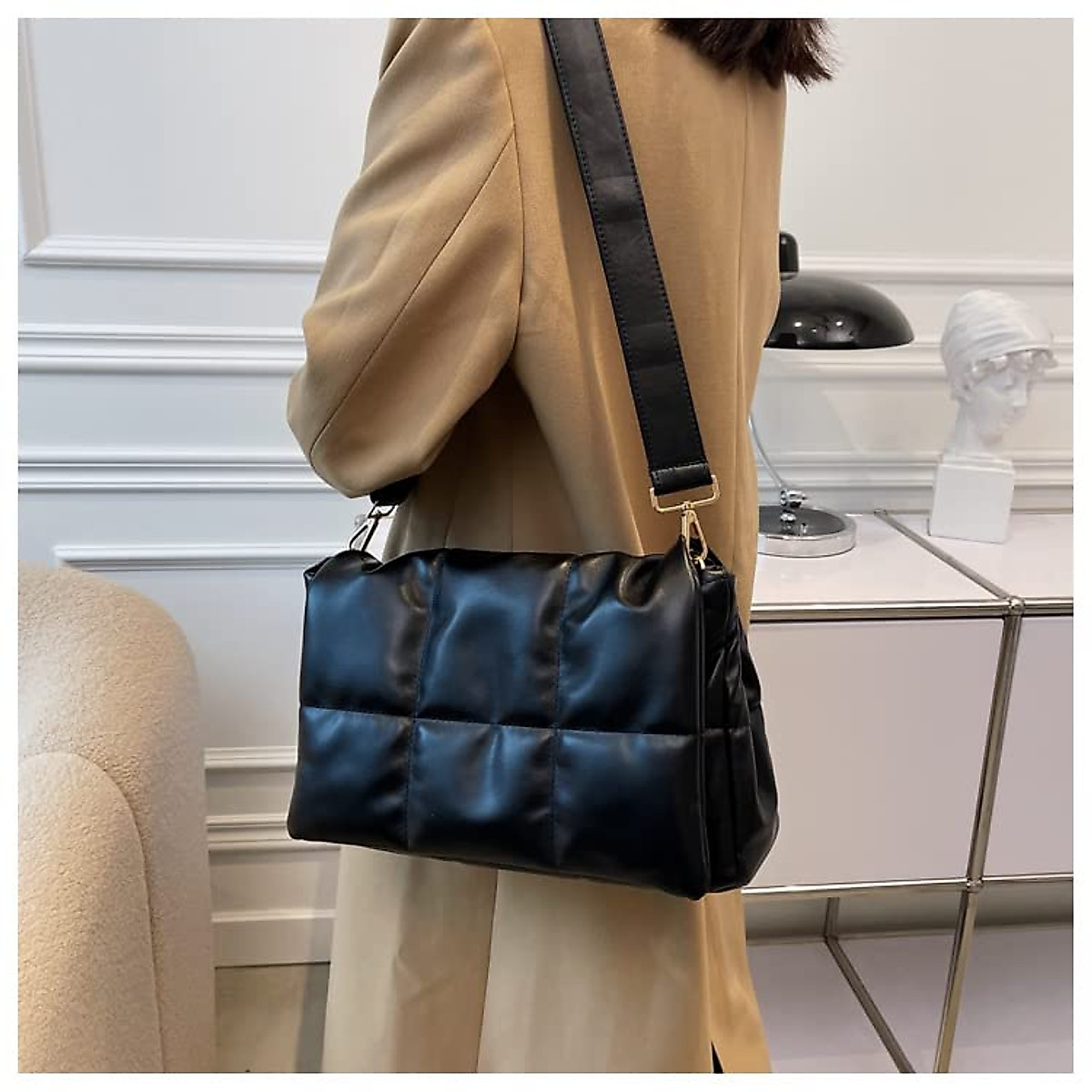 Women's Trendy Quilted Crossbody Bags Adjustable Chain Strap Cassette Puffer Padding Shoulder Bag Puffy Hobo Bag (Black)