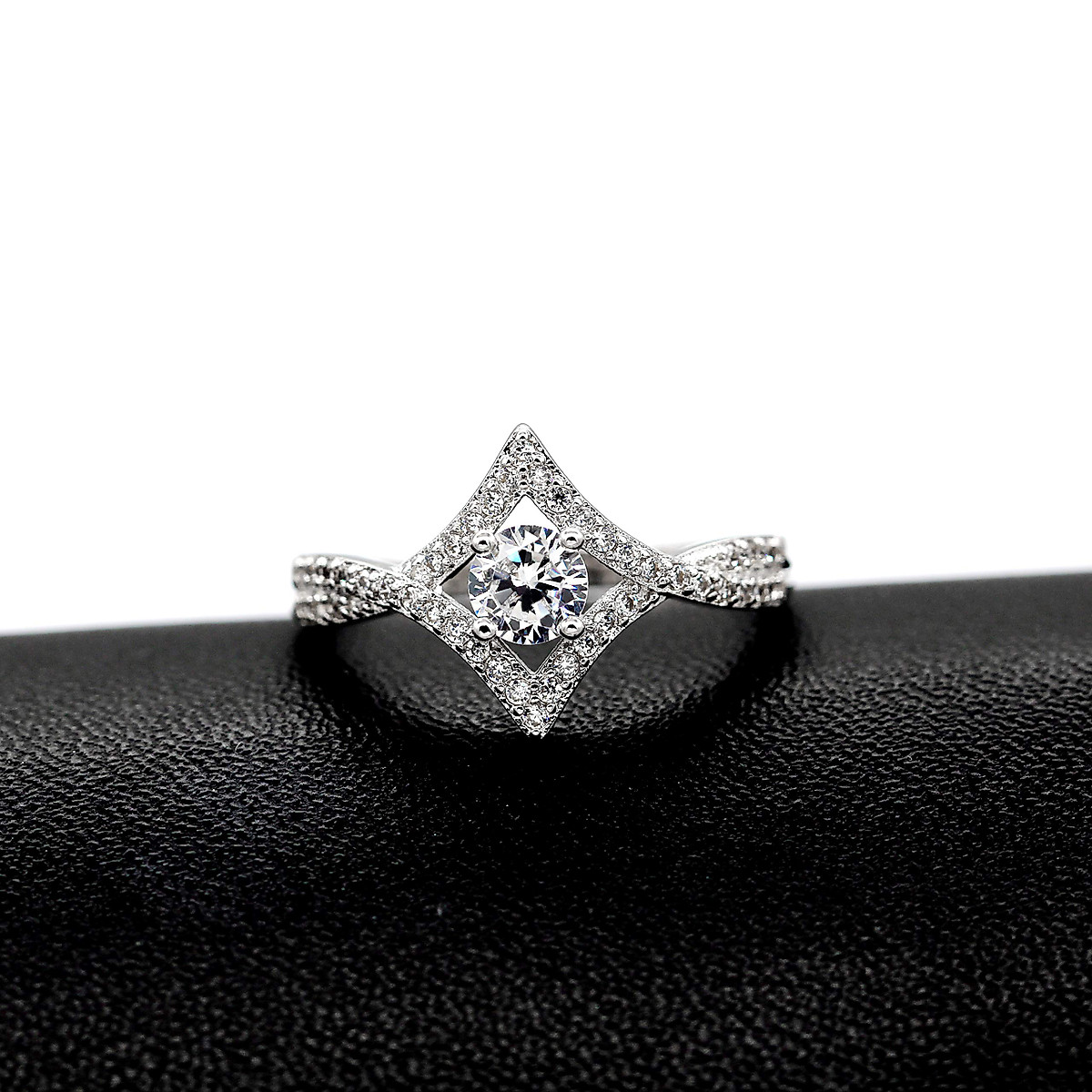 Uloveido Women's Square Hollow Swirl Infinity Rings with Round Cubic Zirconia April Birthstone Wedding Anniversary Ring Gifts (Size 6) WX023