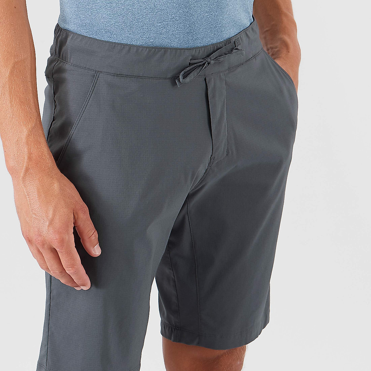 Salomon Men's Standard Cargo Shorts, Ebony, S